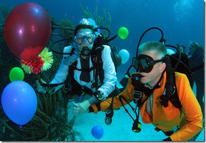 BareDiver Travel and Scuba Agency: Get Married Underwater!